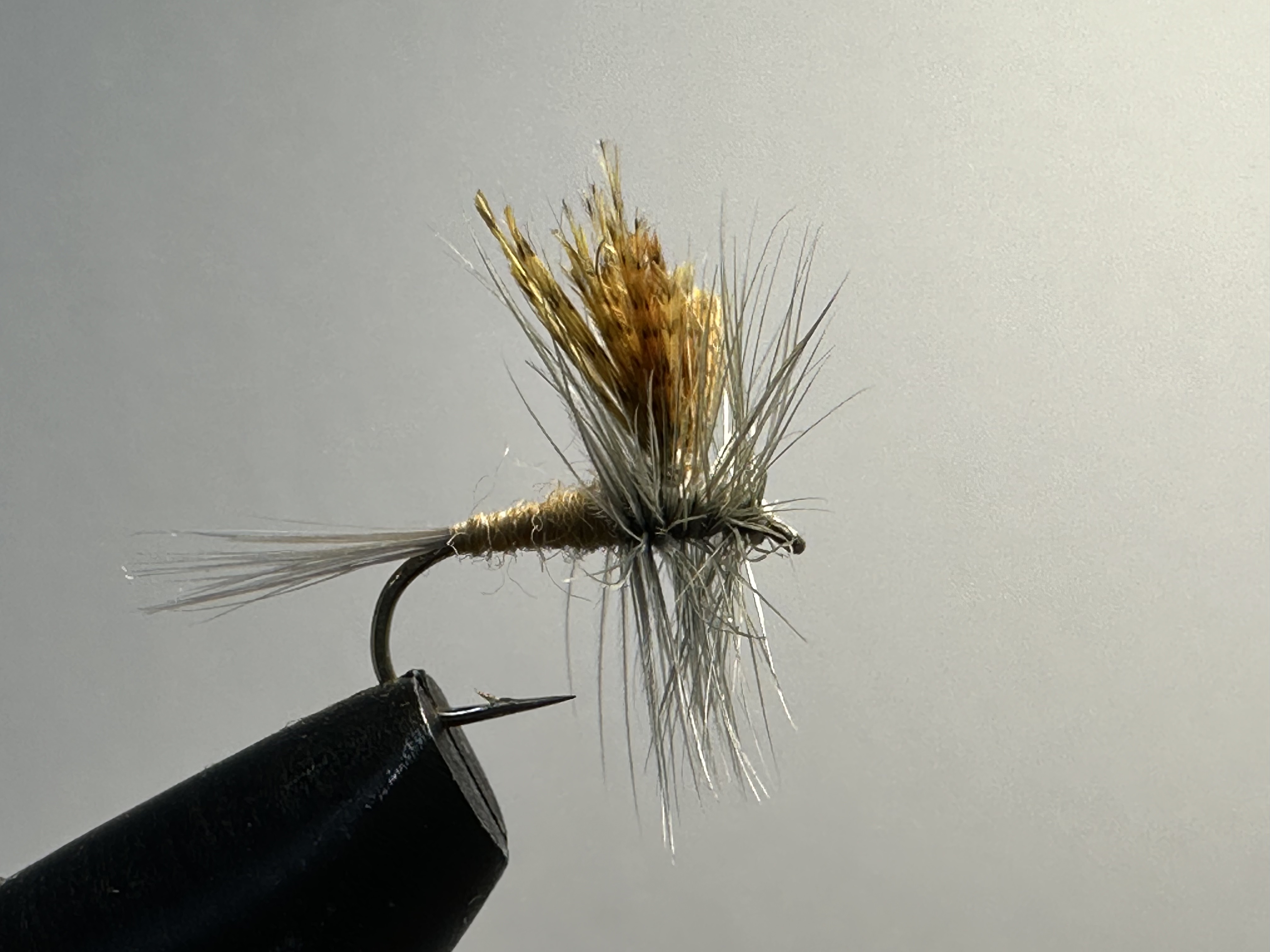 Hendrickson, light – Rocky Mountain Fly and Feather